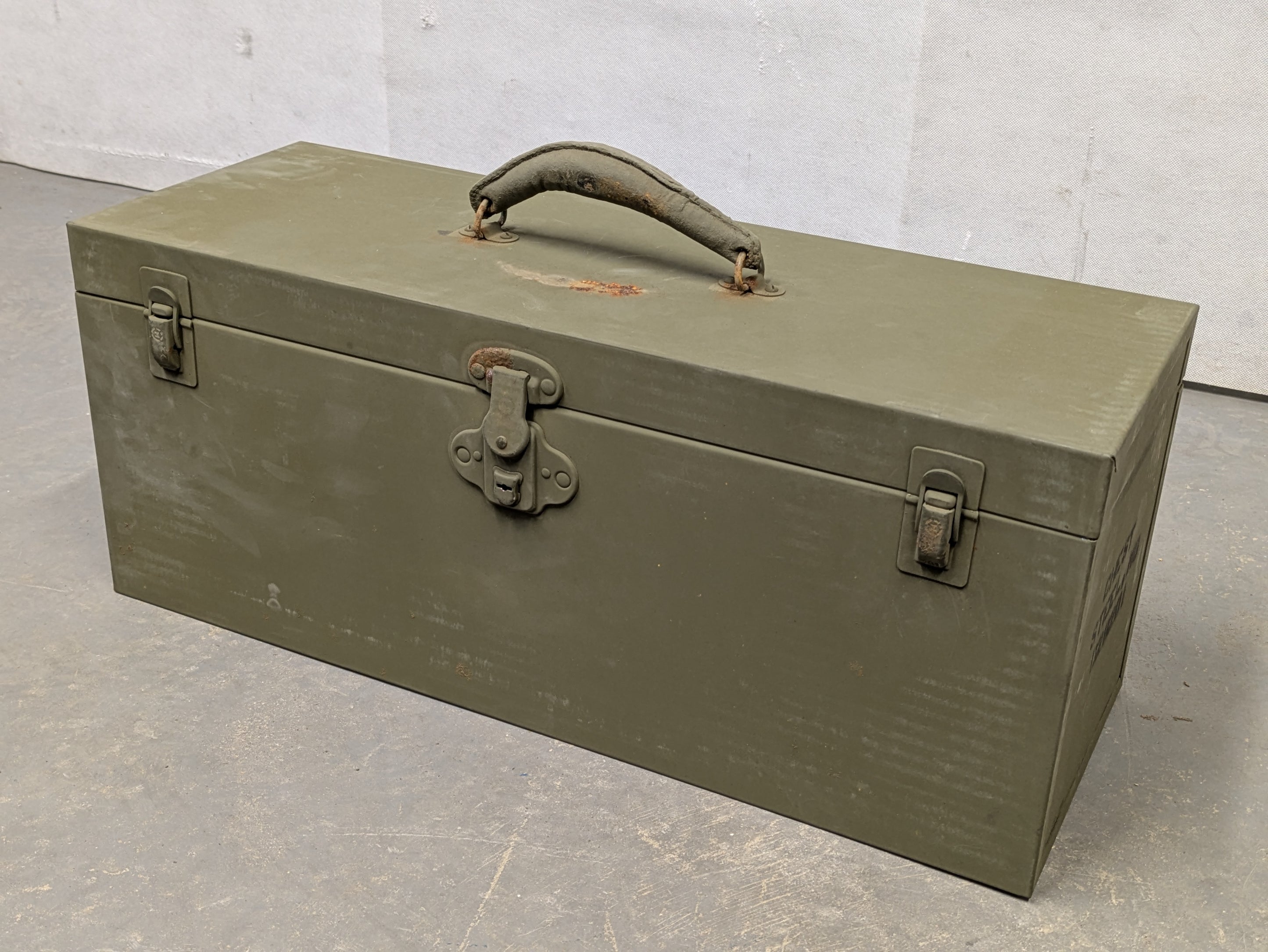 Healys Outlet Store | British Army Military MOD NATO Surplus Experts